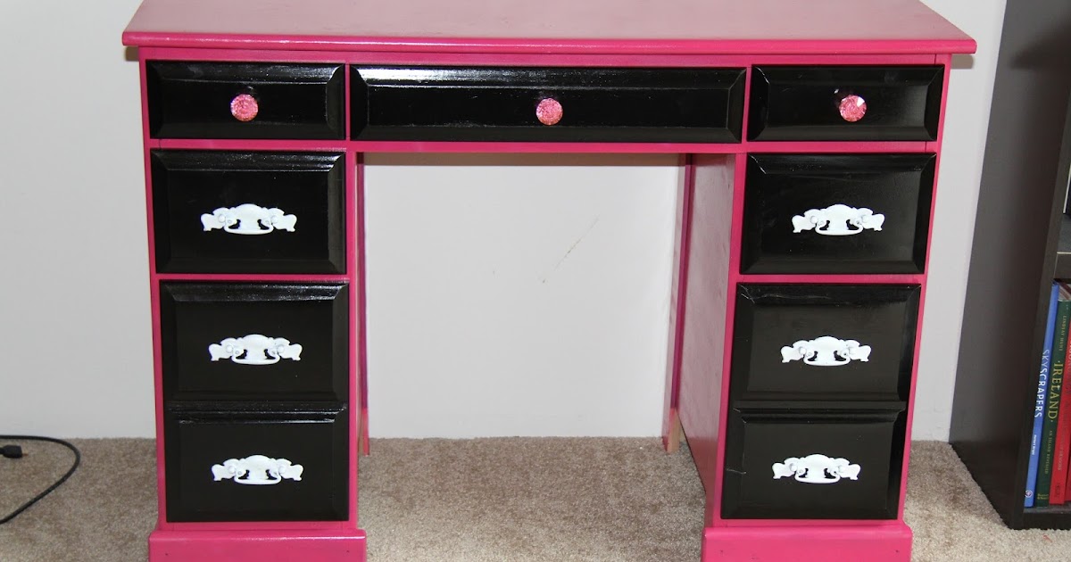 Mrs. Crafty Goodtime: Sewing Desk Makeover (A tutorial, too!)