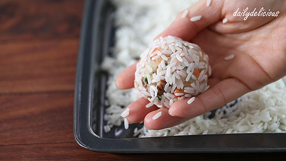 dailydelicious: Pearl Balls ( 珍珠丸子) Meatballs with Sticky Rice