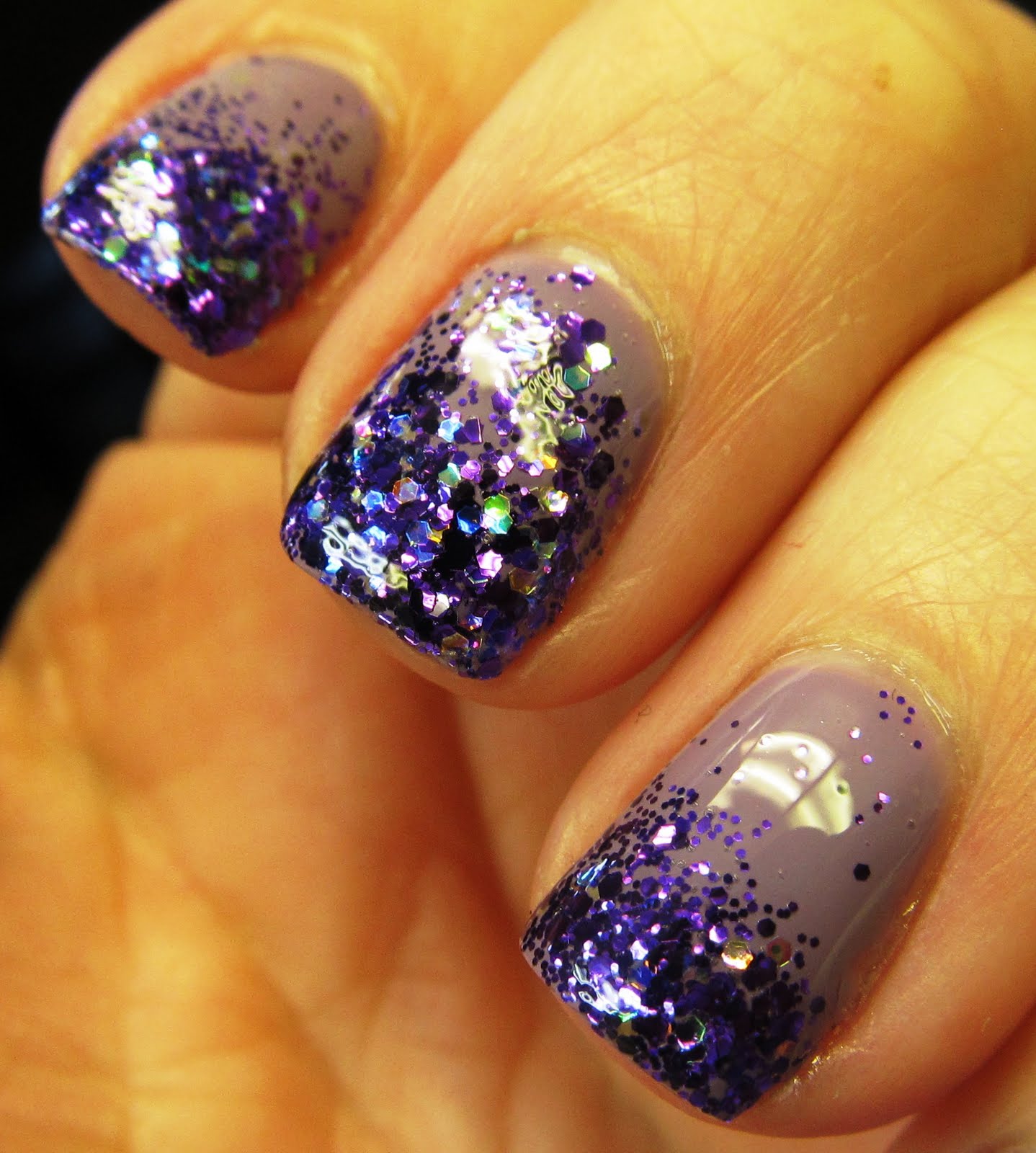 GETCHA NAILS DID: PURPLE LOOSE GLITTER GRADIENT