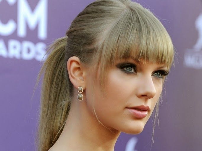 estilo de pelo 2017: Cola de caballo con flequillo 2016