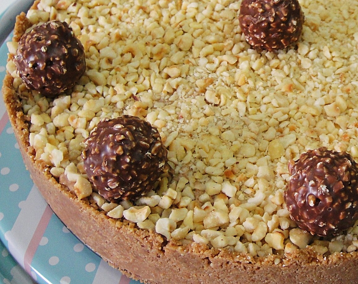 Maryam's Culinary Wonders: 992. Ferrero Rocher Mousse Cake