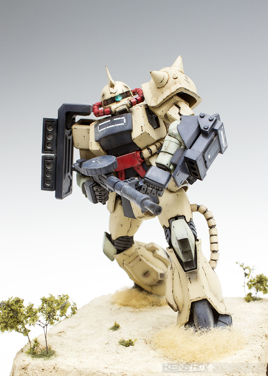 GUNDAM GUY: MG 1/100 MS-06D Zaku II Desert Type - Diorama Build