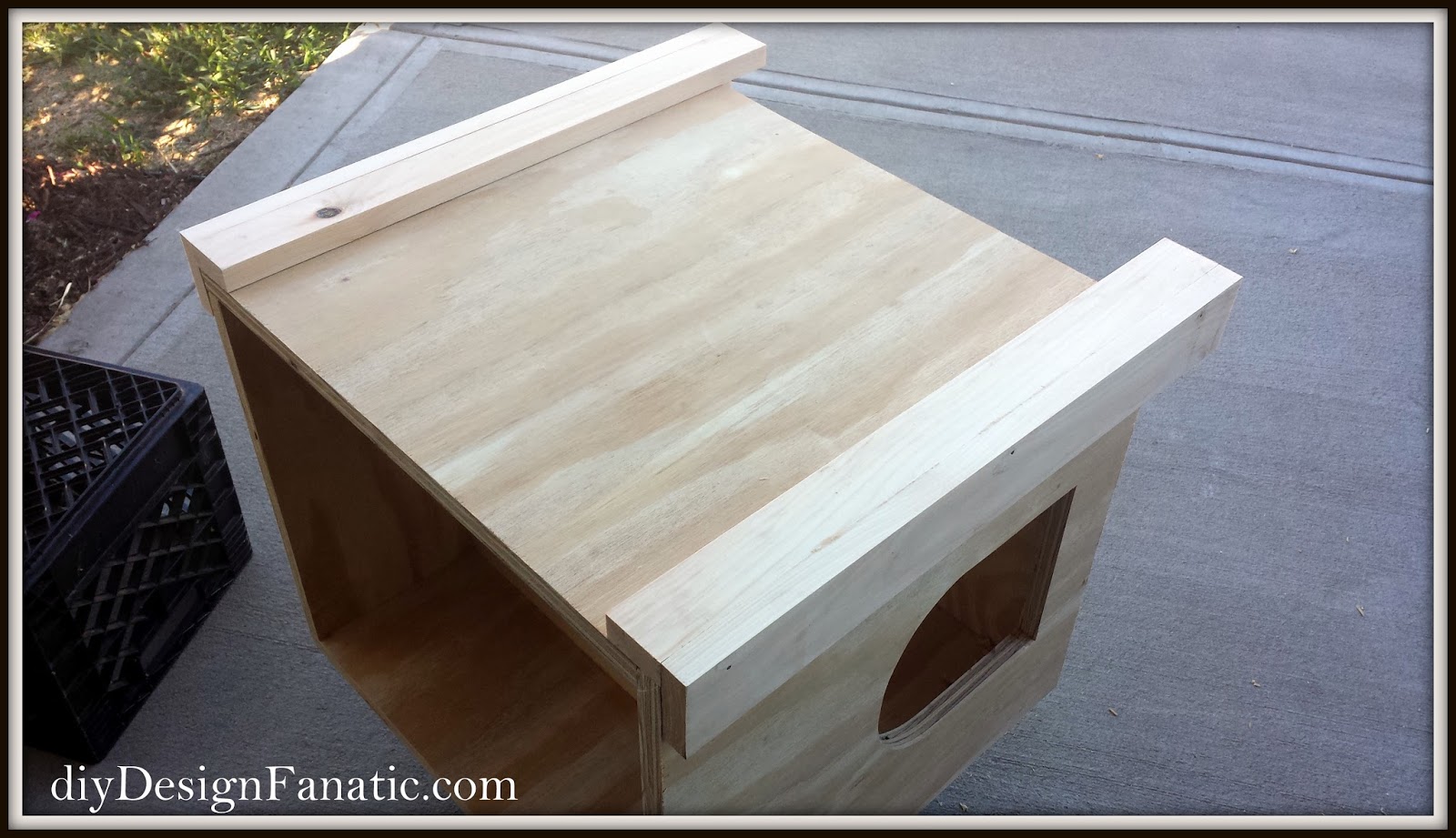 diy Design Fanatic: How To Make A Cat House/Side Table