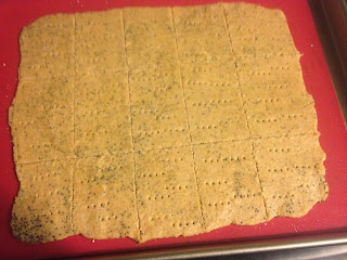 Loving Green: Chickpea Chia Crackers