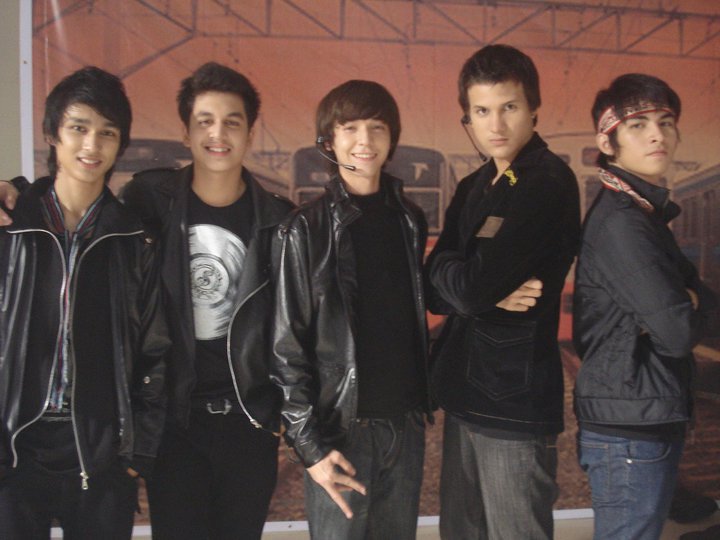 vidia rosana: Sinetron kesayanganku Arti sahabat