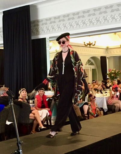 LoveCats DownUnder: Those frivolous flappers — Kandy Shepherd