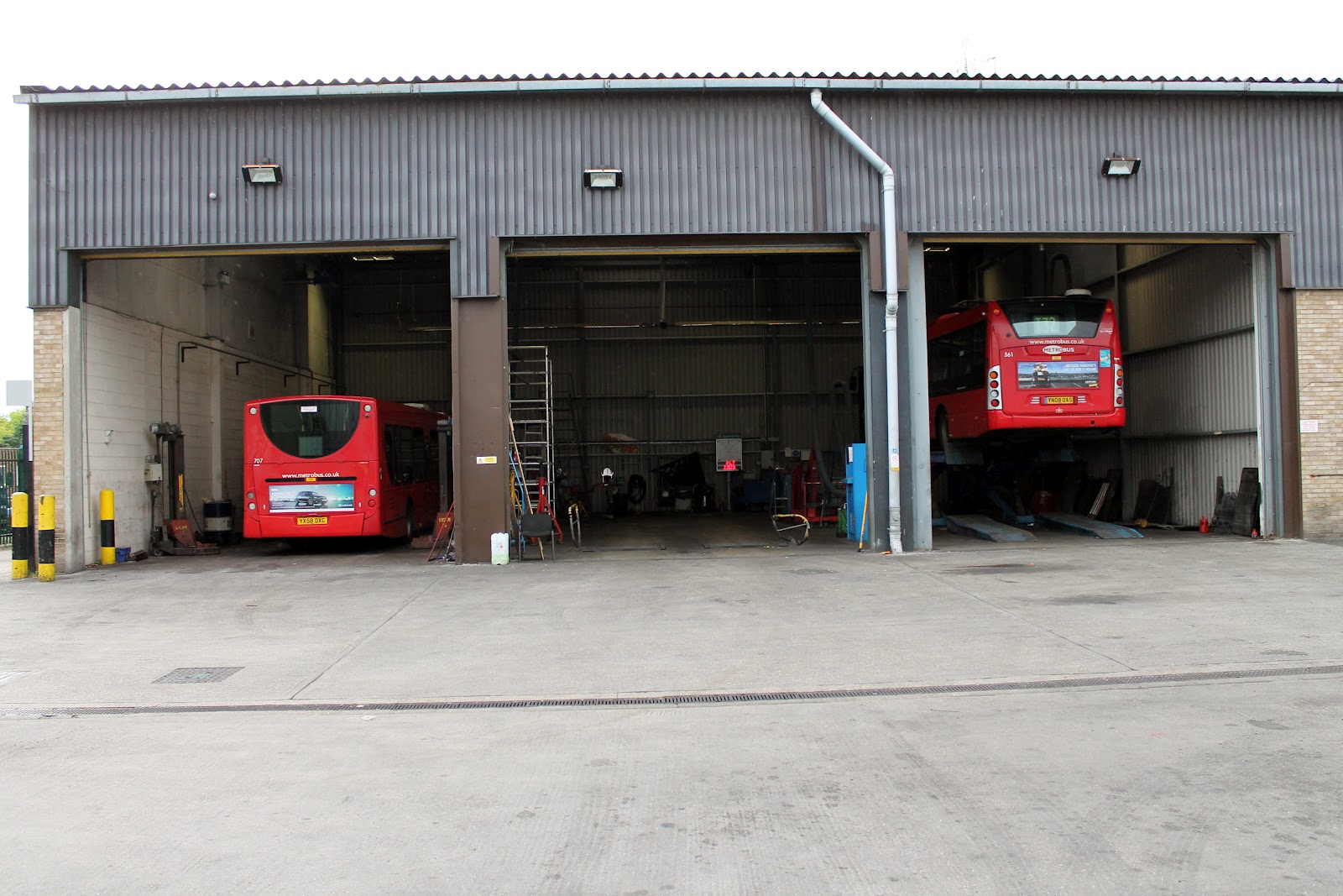 The Circle of London : Metrobus Croydon Garage [C]