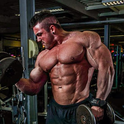 world bodybuilders pictures: uk muscles man Luke Sandoe