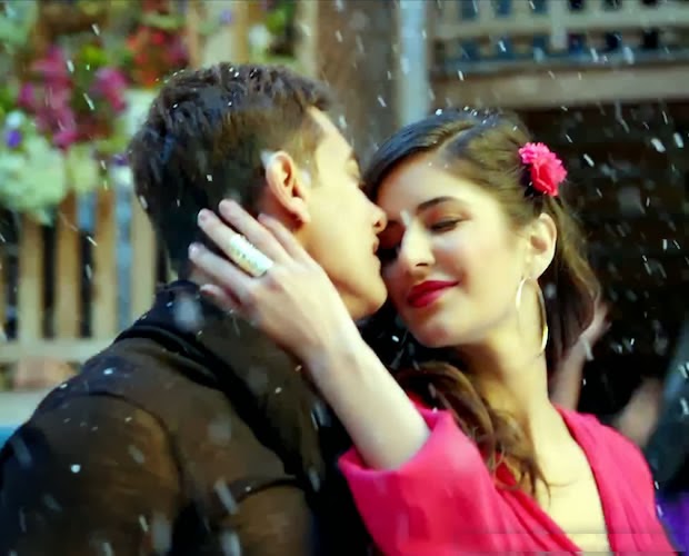 Bollywood Latest: Katrina Kaif and Aamir Khan romantic stills from film ...
