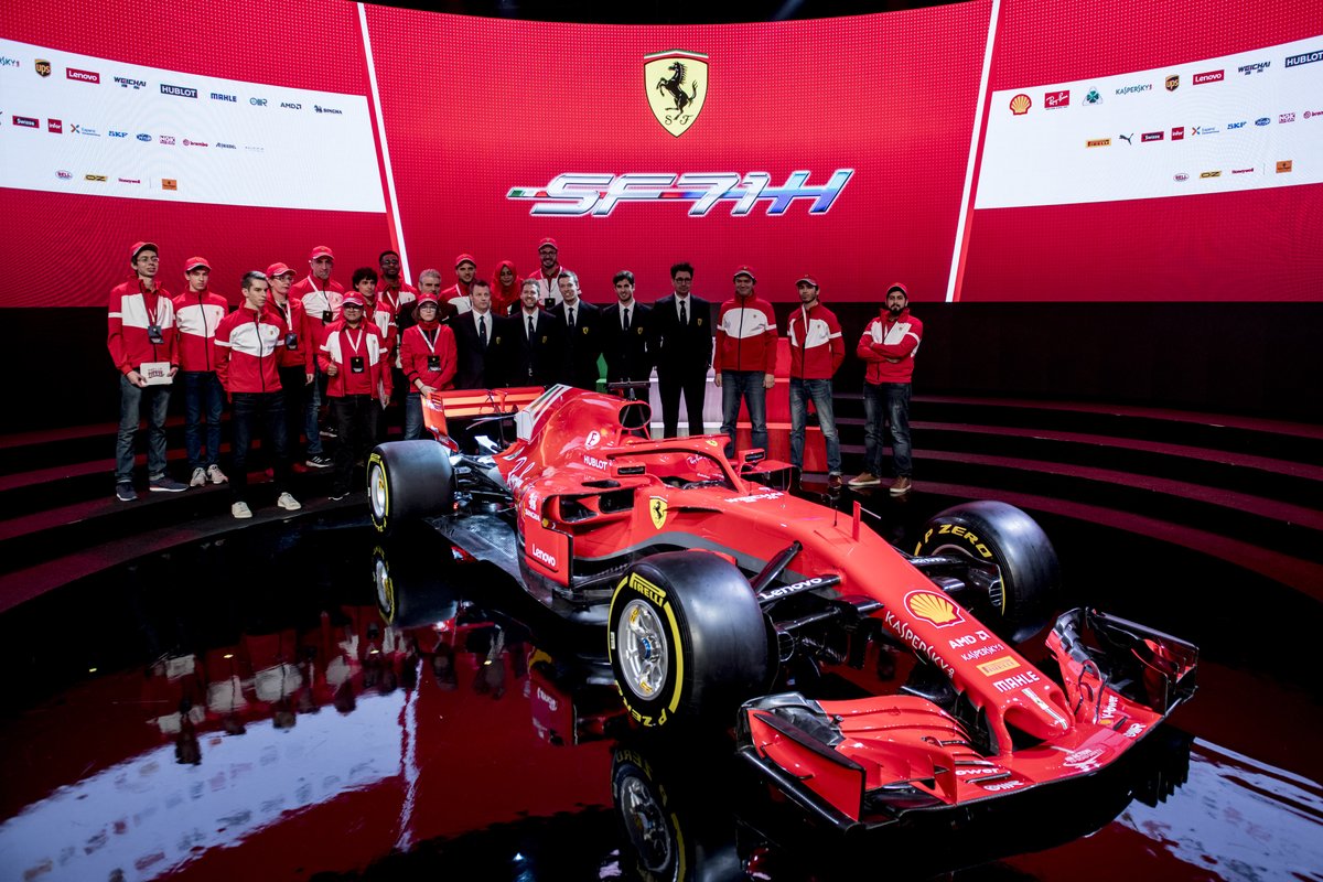 Formula 1 Insider - F1 24/7: Ferrari Launch 2018 Car