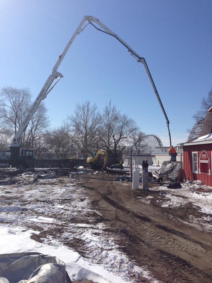 MidwestInfoGuide: Storm Chaser Construction (Adventureland)