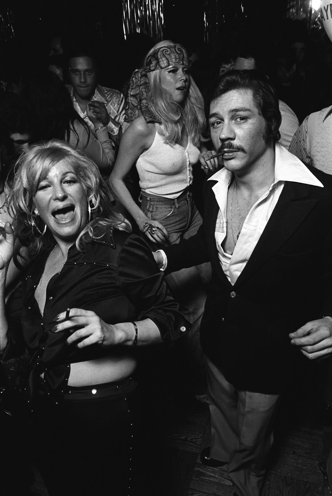 Amazing Photographs Capture the Glory Days of Disco in New York City ...