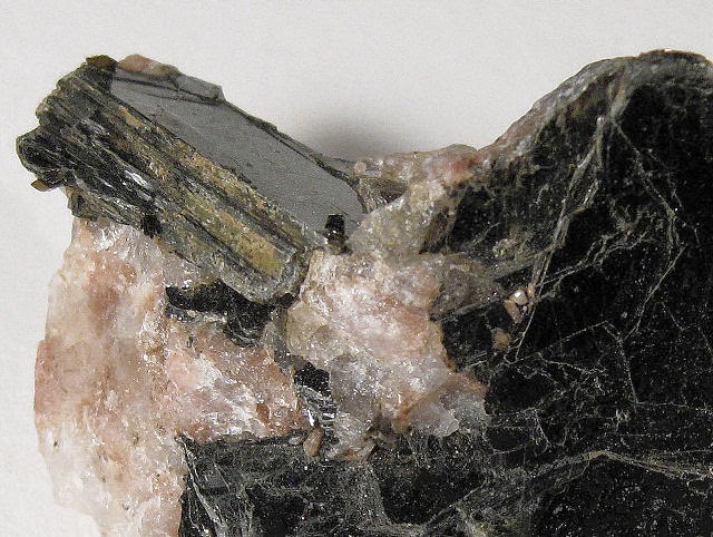 Geoaprendo: Biotita (Biotite) - Mineral