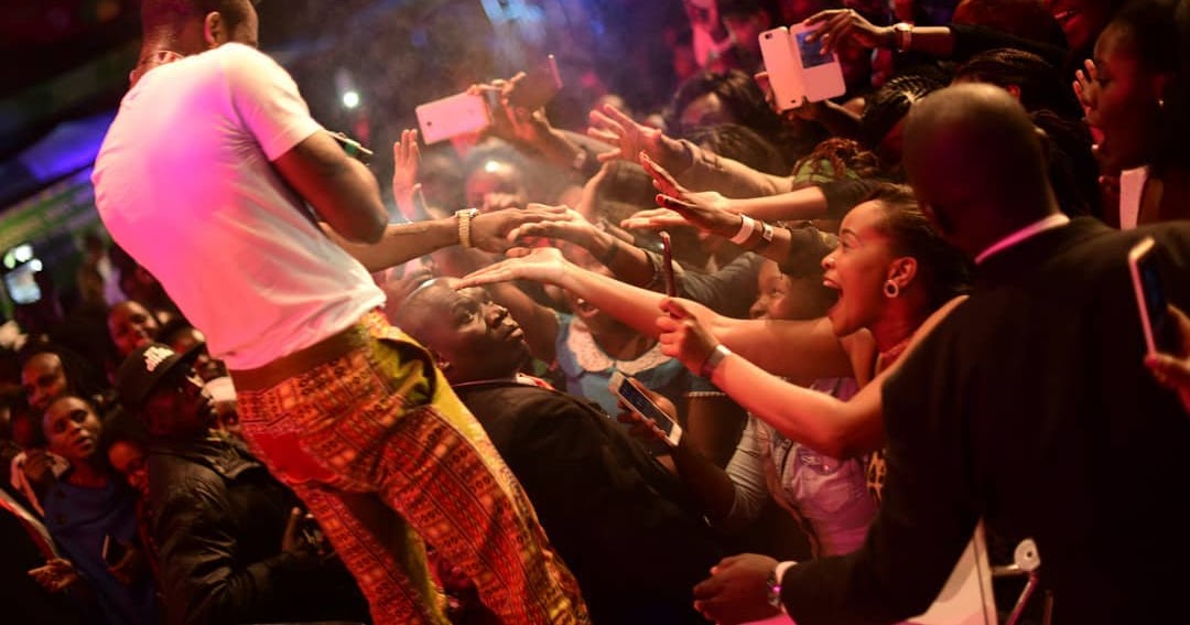 Warembo wa Nairobi wapagawisha na Diamond jukwaani