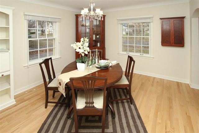 The opposite view via the MLS photo....