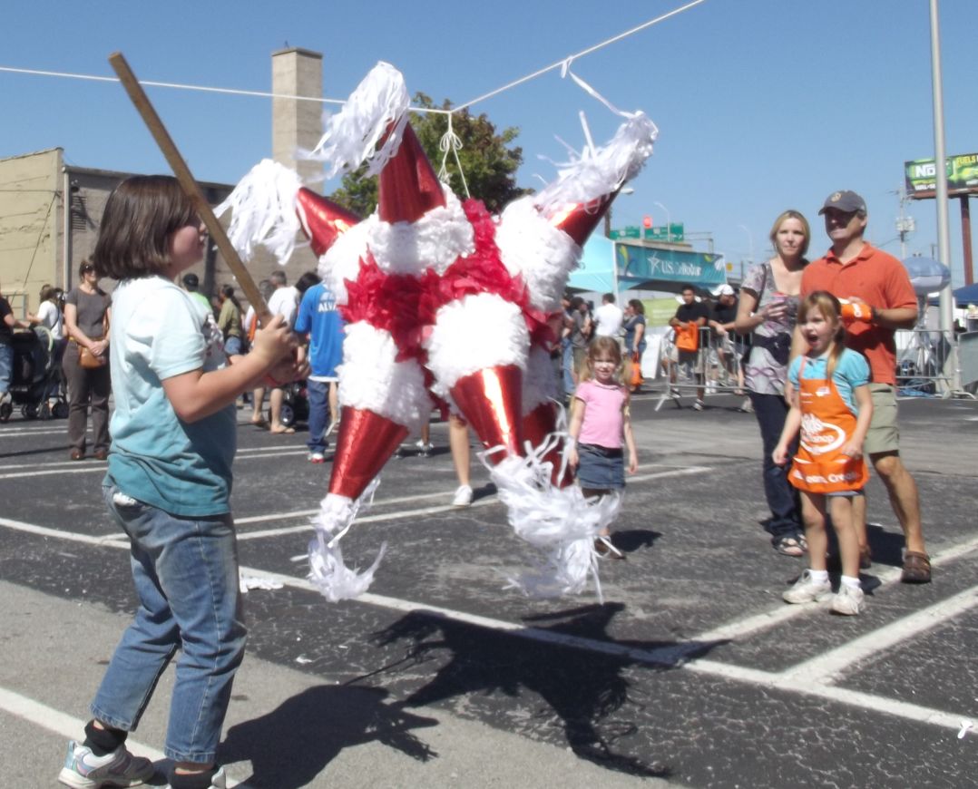 Hola Festival 2011: Pinata Finale | Inside of Knoxville