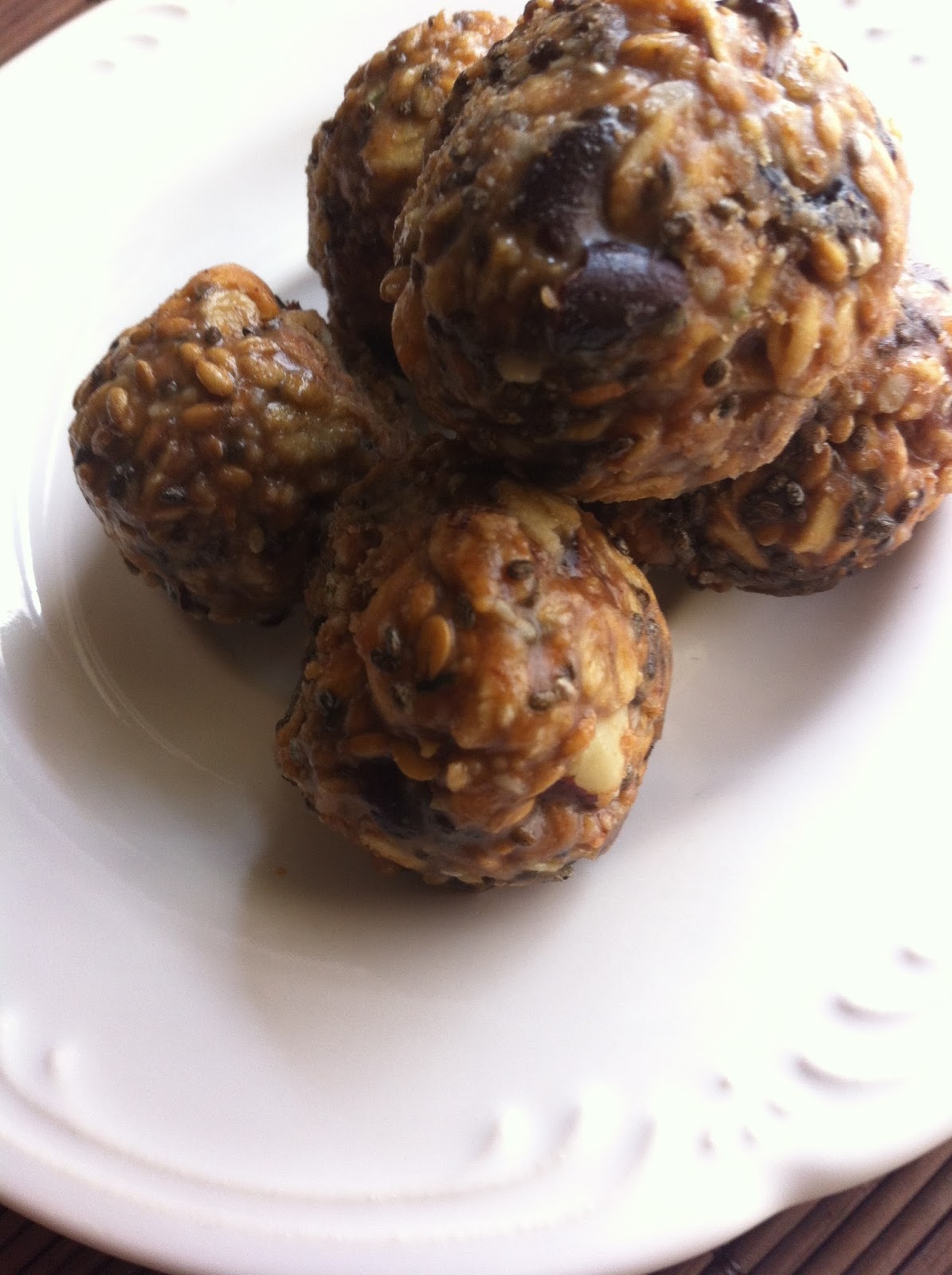 Favorite Things Etc: Quick & Simple Pre-Workout Snack Balls