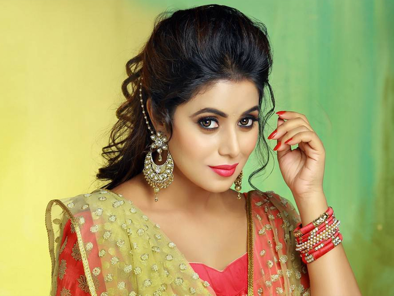 Shamna Kasim Wiki, Biography, Dob, Age, Height, Weight, Affairs and More