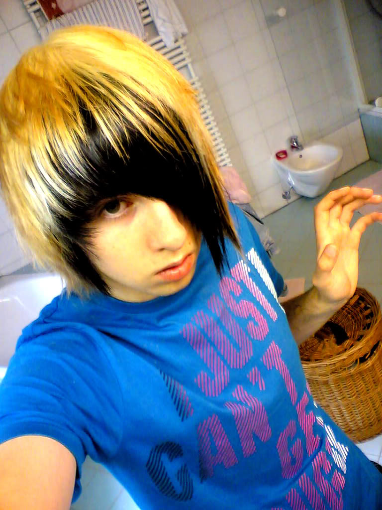 Emo Hair | Emo Hairstyles | Emo Haircuts: Famous Emo - Hairstyles Girls ...