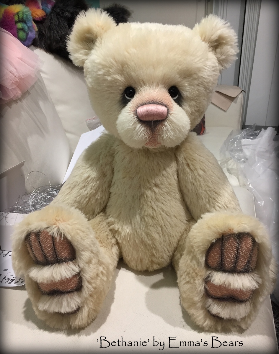 The Inner World of Emma's Bears: eBear online bear show - December 2016