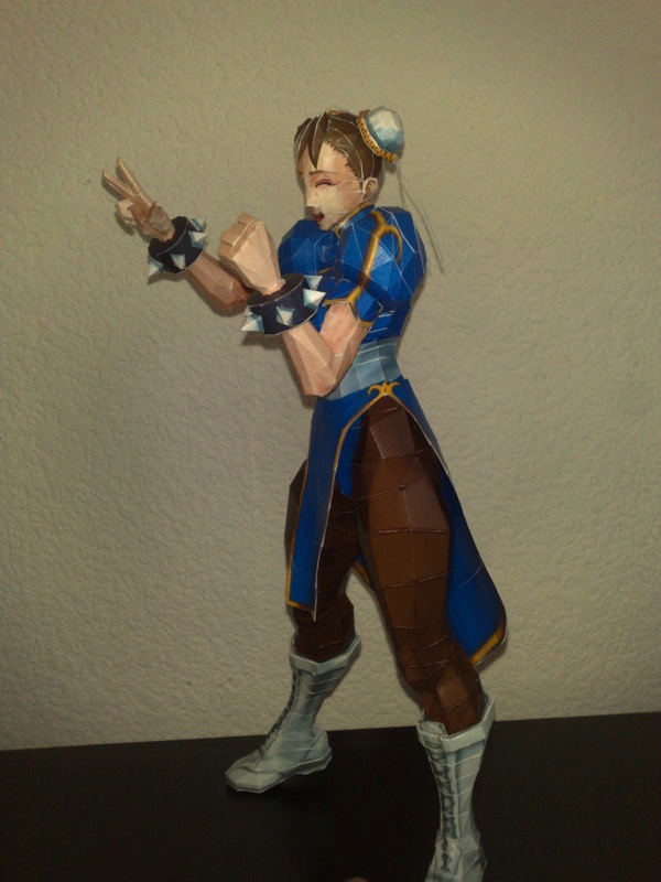 Papiers, no >}}> : Papercraft 17 - Chun Li