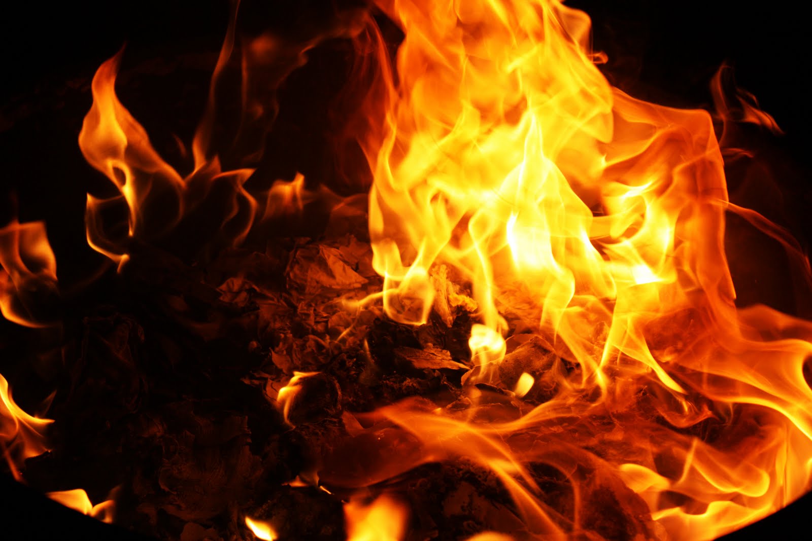 Portfolio: Emily Burgess: Photography - Playing with Fire