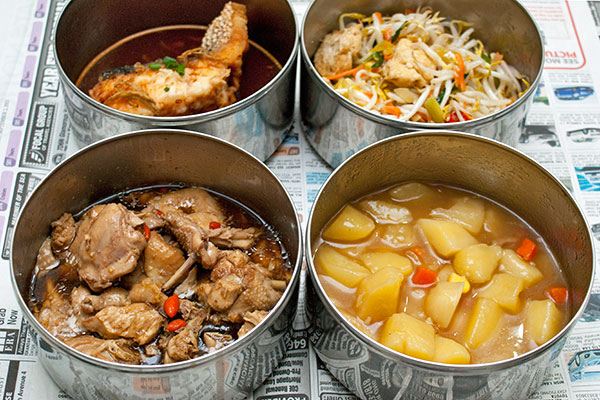 TINGKAT DINNER DELIVERY FROM HONG CHOO CATERING | Life is beautiful