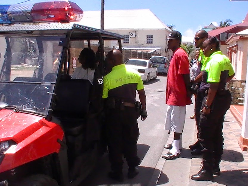 ST MAARTEN CRIME blogs judith roumou: In St Maarten, if the police tell ...