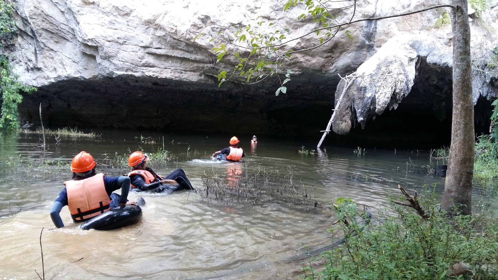 Say hi to Merapoh Gua Hari Malaysia - Jack Hau Story