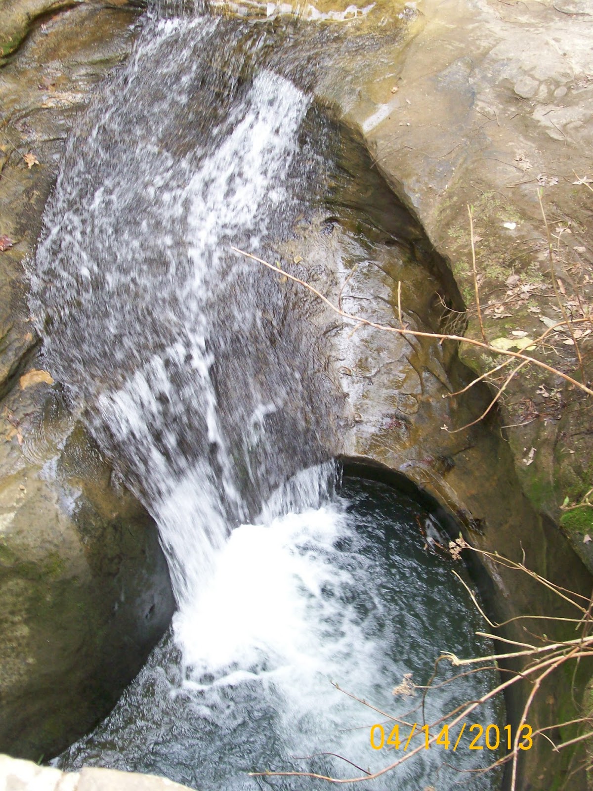 Rockhounding Around: Old Man's Cave, Hocking Hills State Park- Ohio