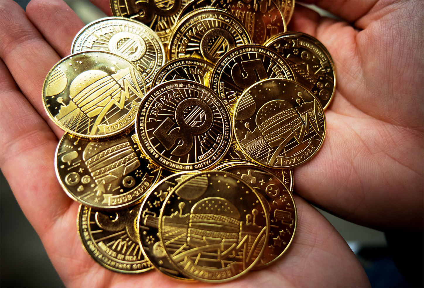 ACONTECE: BIG MAC celebra 50 anos com moedas MacCoins