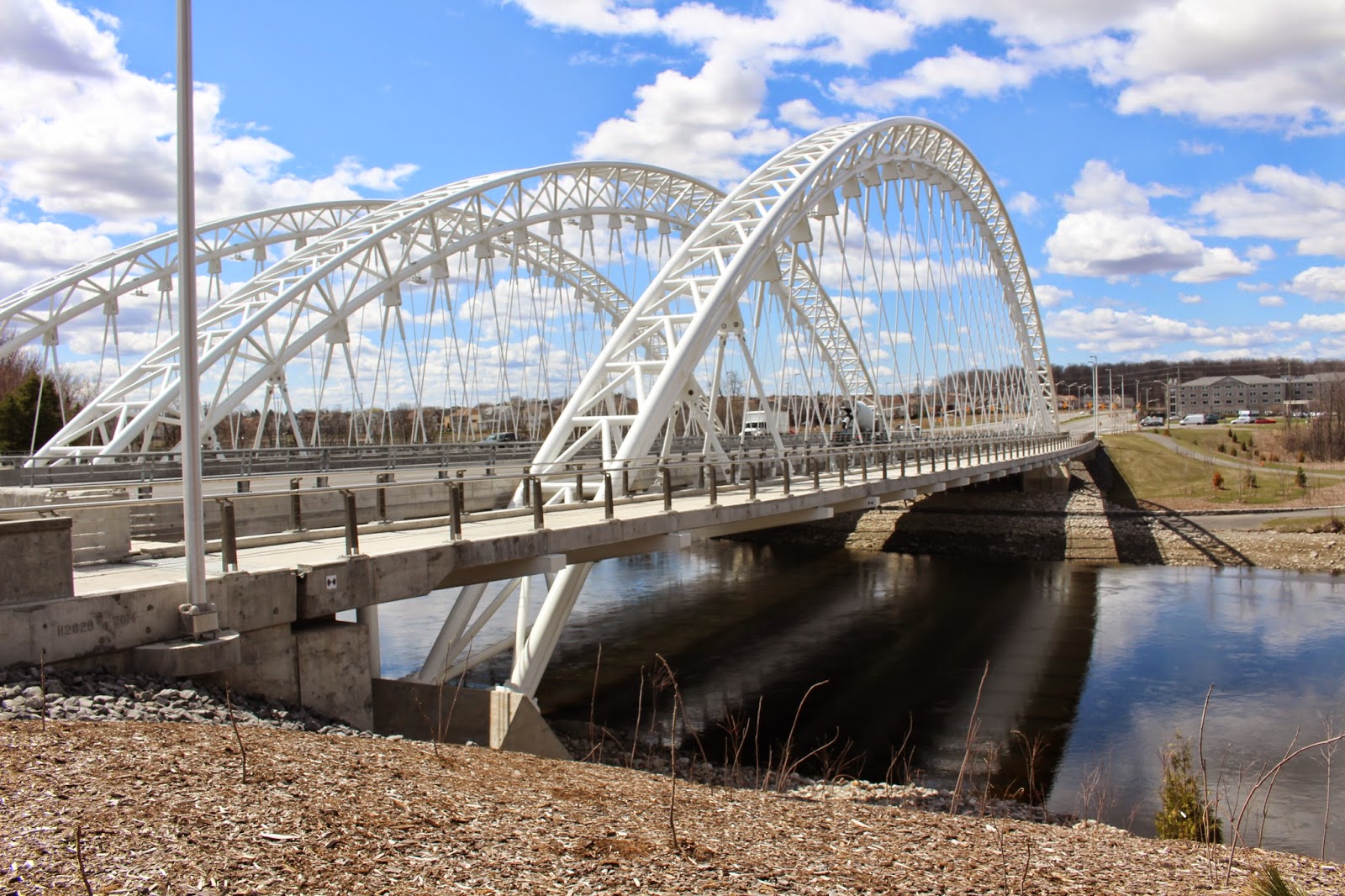 Memorials in Ottawa: Vimy Memorial Bridge