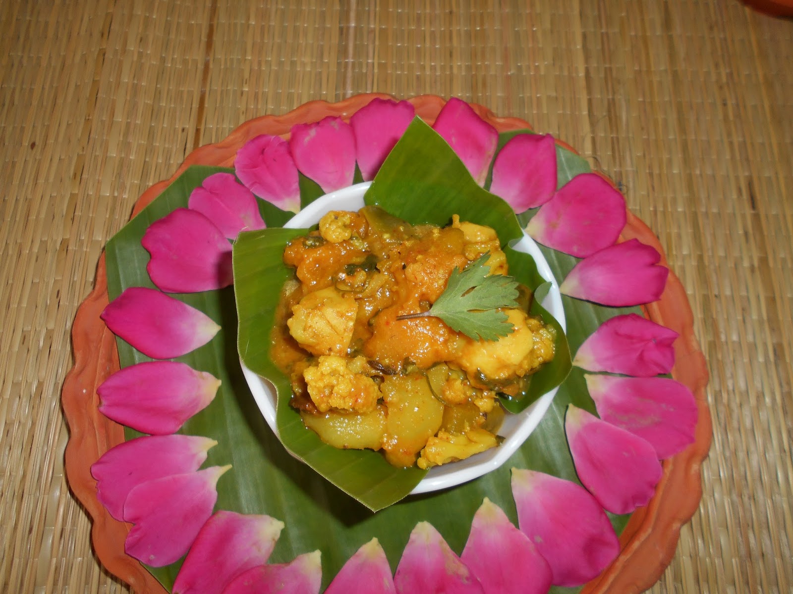 Paramita's Kitchen: Bengali Style Labra Tarkari Recipe / Labra Tarkari ...