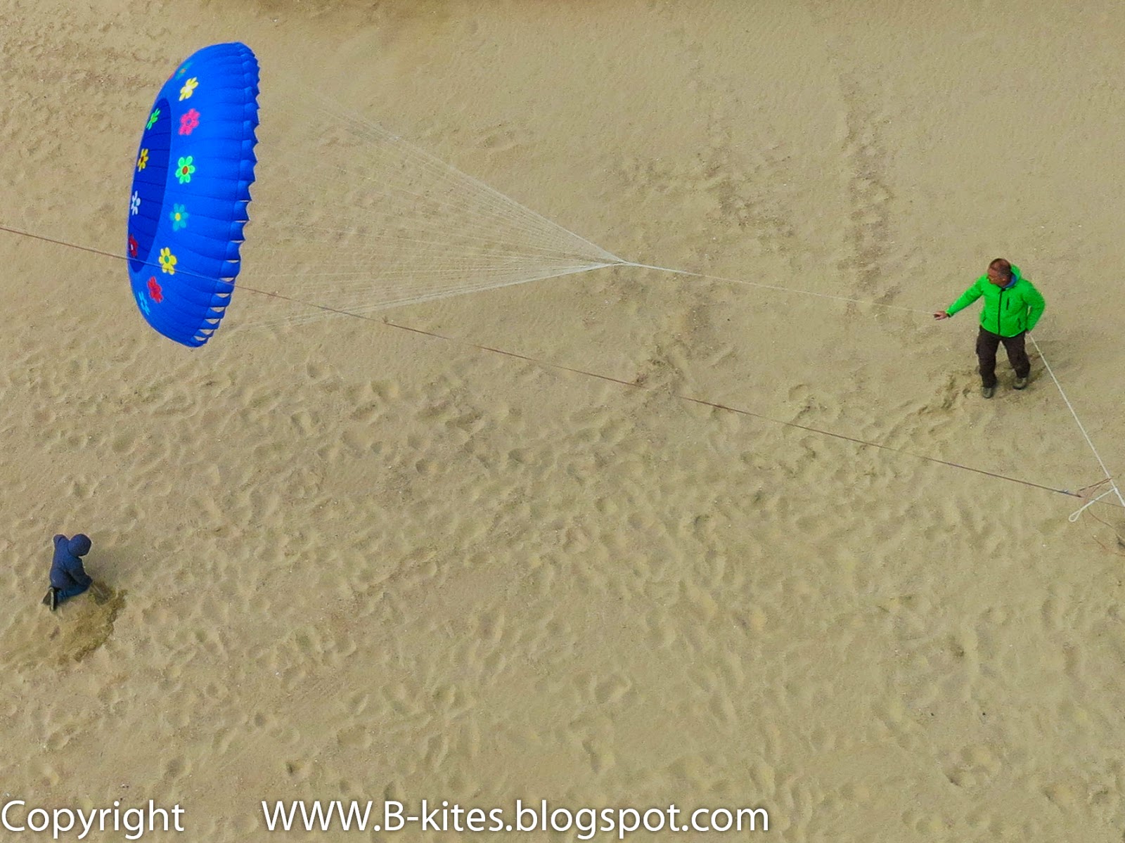 B-kites: surfingelephant KAP IV