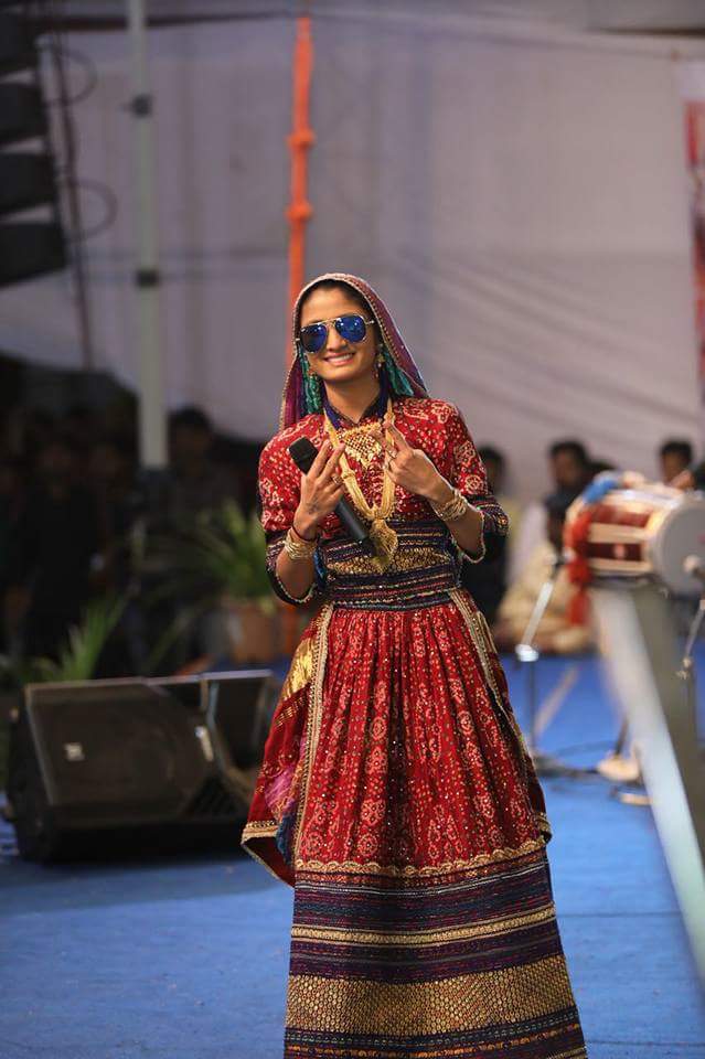 DJ Super Hit Gujarati Song Free Download Latest Mp3 Geet Live Garaba ...