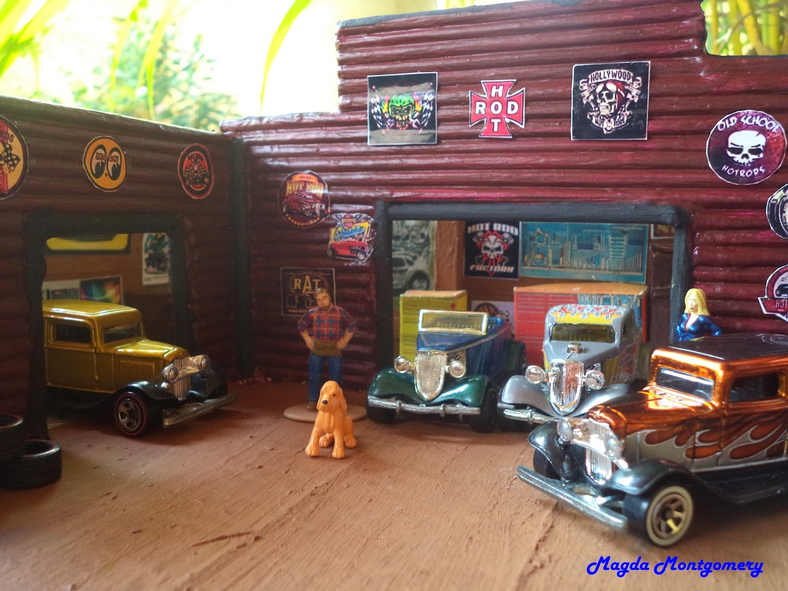 HOT BERRY CARS DRIVE: Diorama Hot Rods