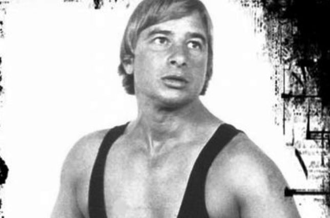 Ted Boy Marino vai ser cremado neste sábado no Rio.