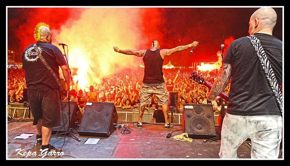 Review de NON SERVIUM y su último trabajo "Resurgir" - Metal Korner