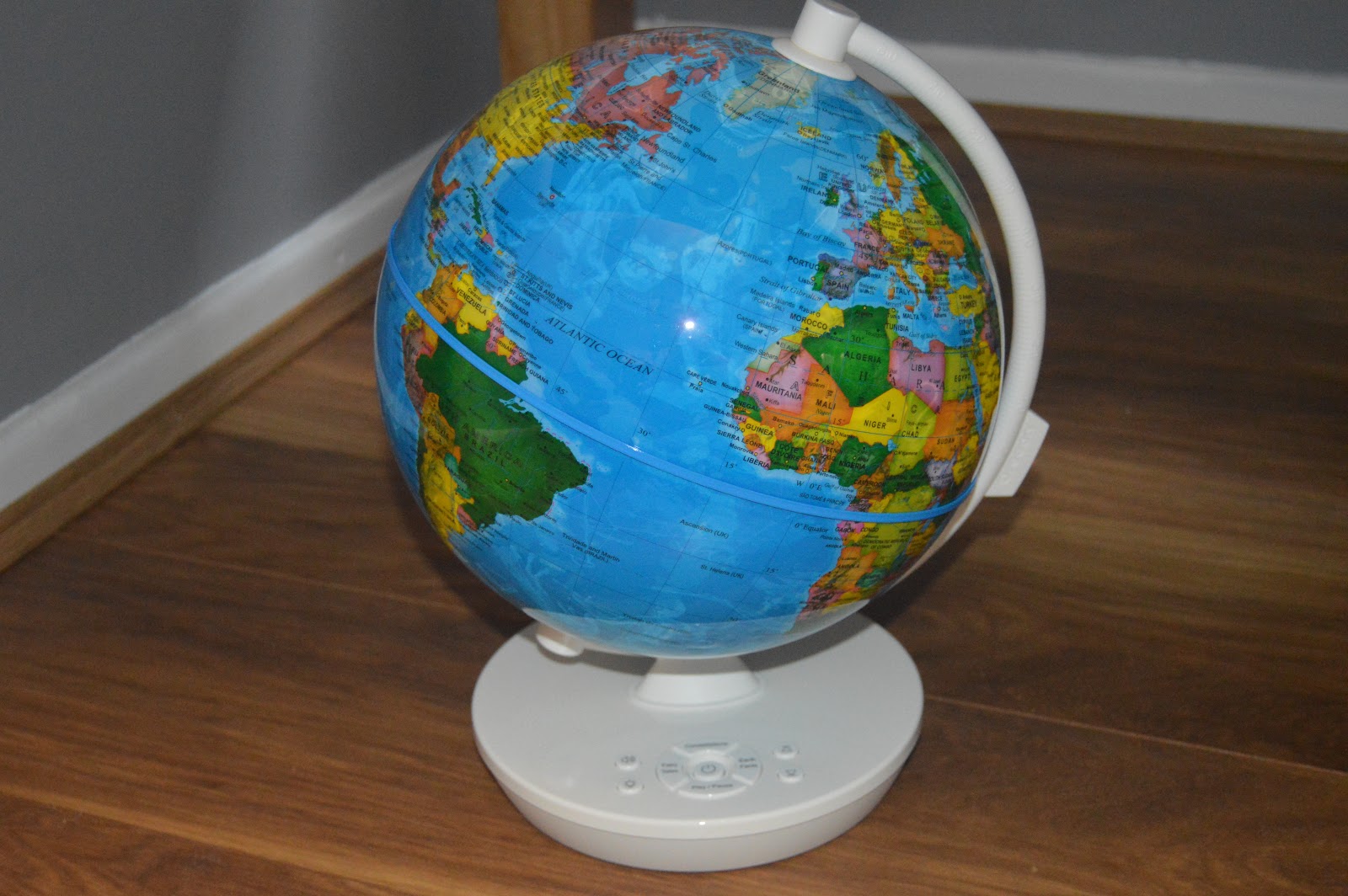 Playdays and Runways: Review | Oregon Scientific Smart Globe Myth