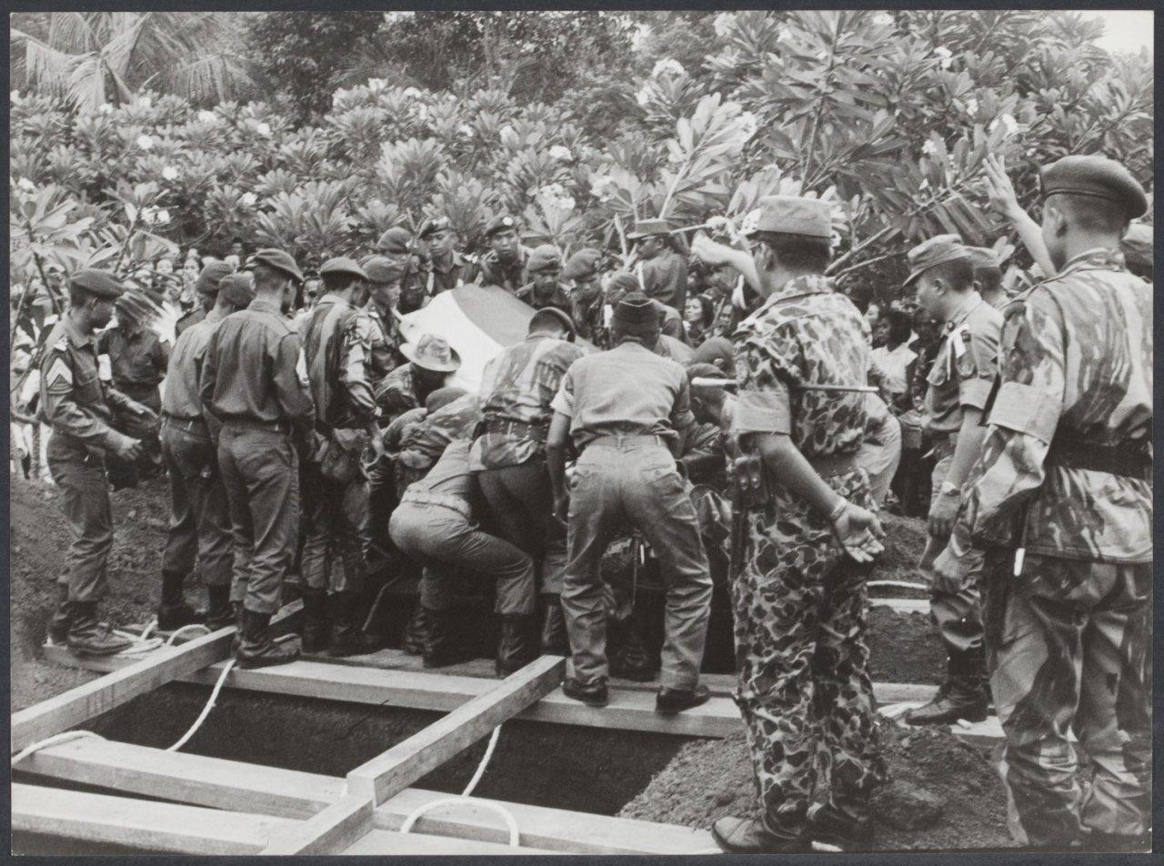 Indonesia Zaman Doeloe: Pemakaman para jenderal korban G30S PKI, 1965 (1)
