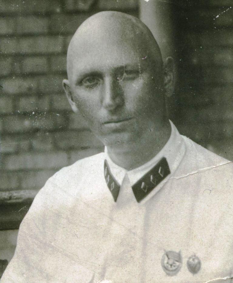 Collecting Soviet History: Chekist Badges and the Enduring "Egg" Design