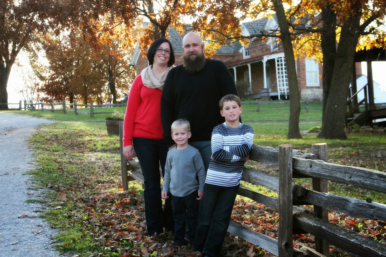 A Day In The Life Photography: Weigel Family Photo Shoot--November 2013