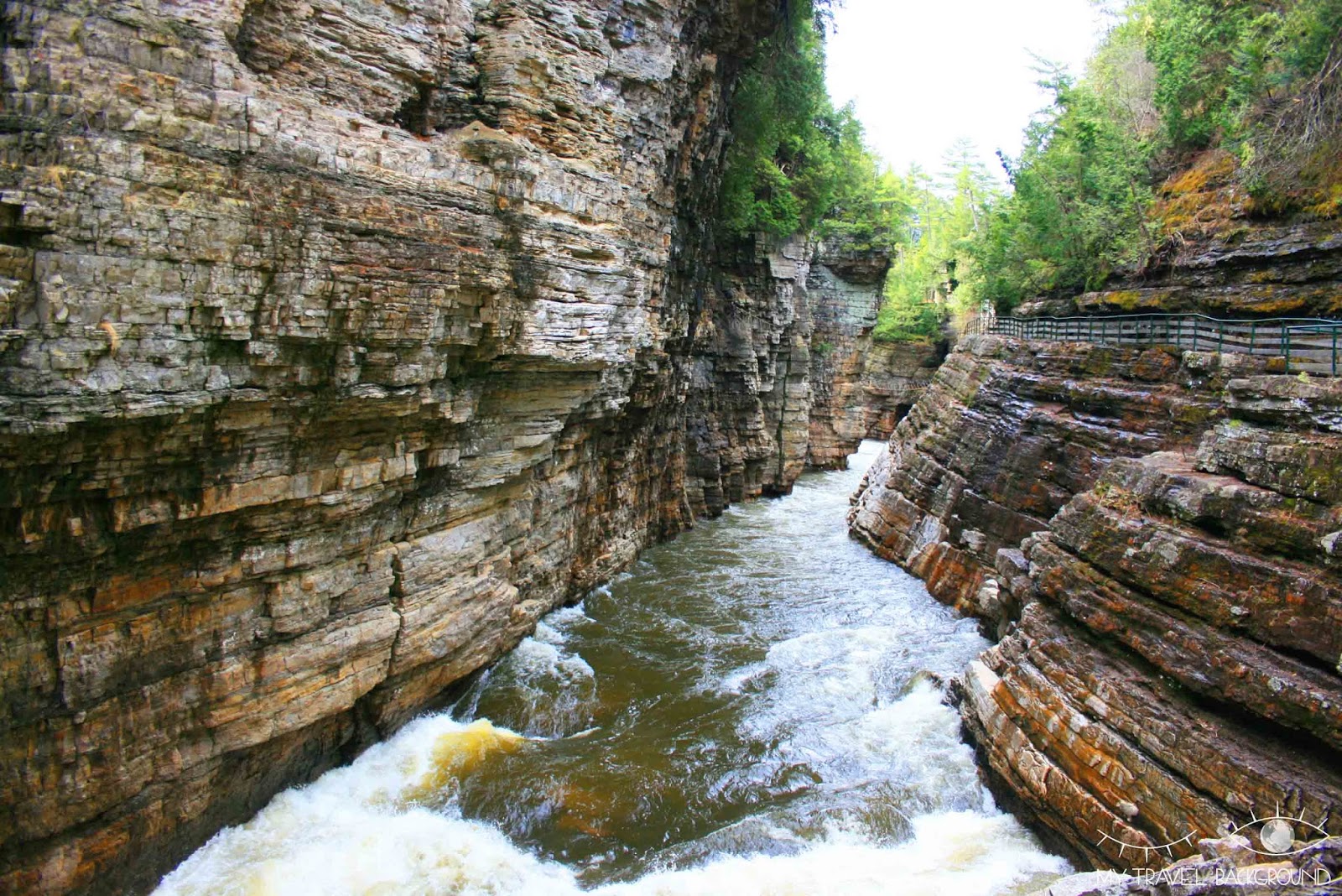 4 jours au CANADA : MONTREAL & AUSABLE CHASM - My Travel Background
