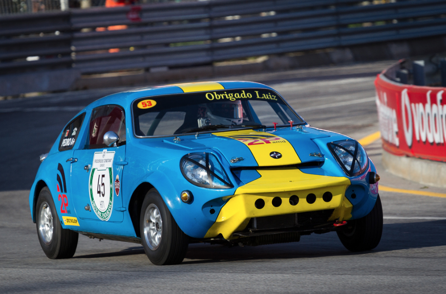 Maximum Mini: Mini Marcos Le Mans replicas