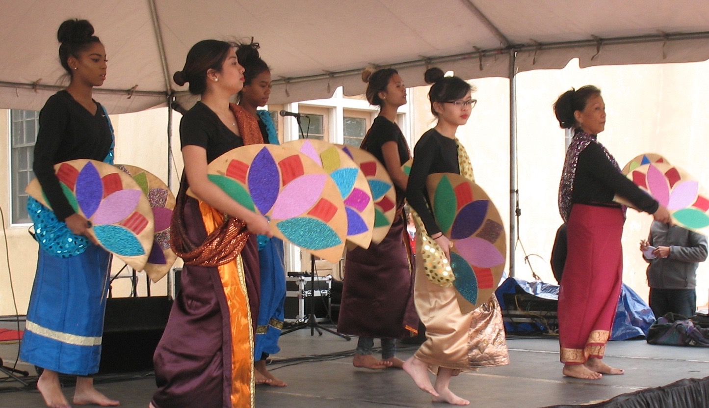 singkil costume - philippin news collections