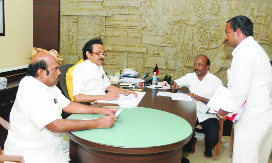 .: DMK Youth Wing: Building From Below And Imparting Ideological ...