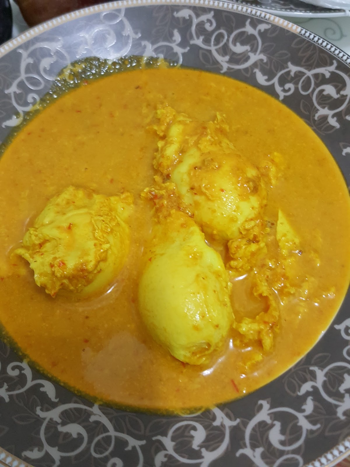 citerku: Telur Itik Masak Lemak.