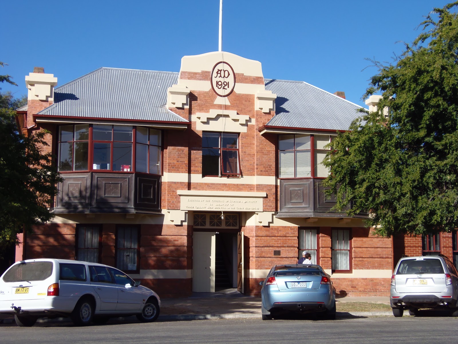 Solo Steve On The Road: THE SISTER TOWNS of KOONDROOK Vic and BARHAM NSW