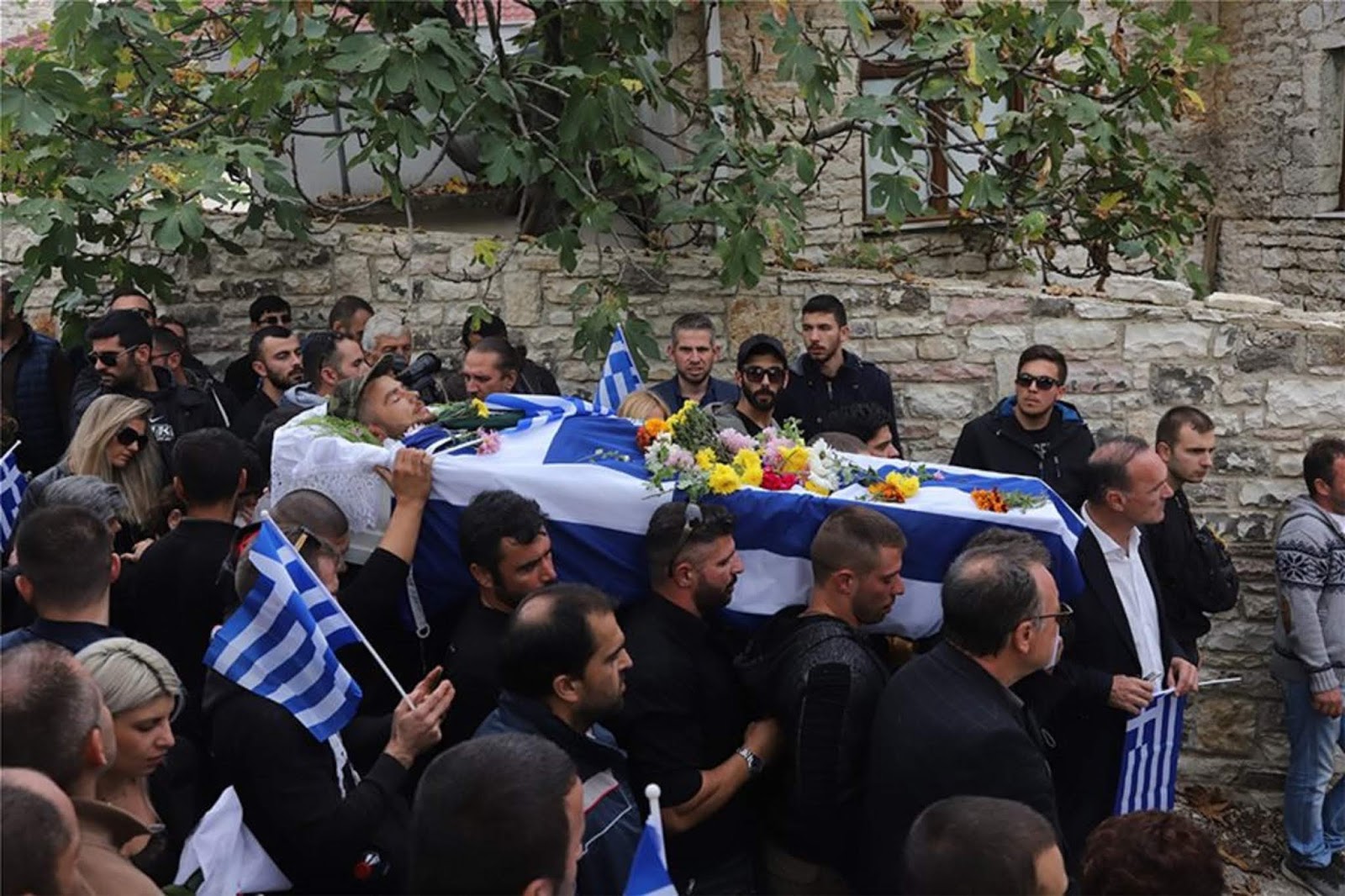 ΤΟ ΤΕΛΕΥΤΑΙΟ ΑΝΤΙΟΘΡΗΝΕΙ ΟΛΟΣ Ο ΕΛΛΗΝΙΣΜΟΣΣΕΙΣΤΗΚΕ Η ΓΗΣΚΟΤΕΙΝΙΑΣΕ Ο ΟΥΡΑΝΟΣ3000