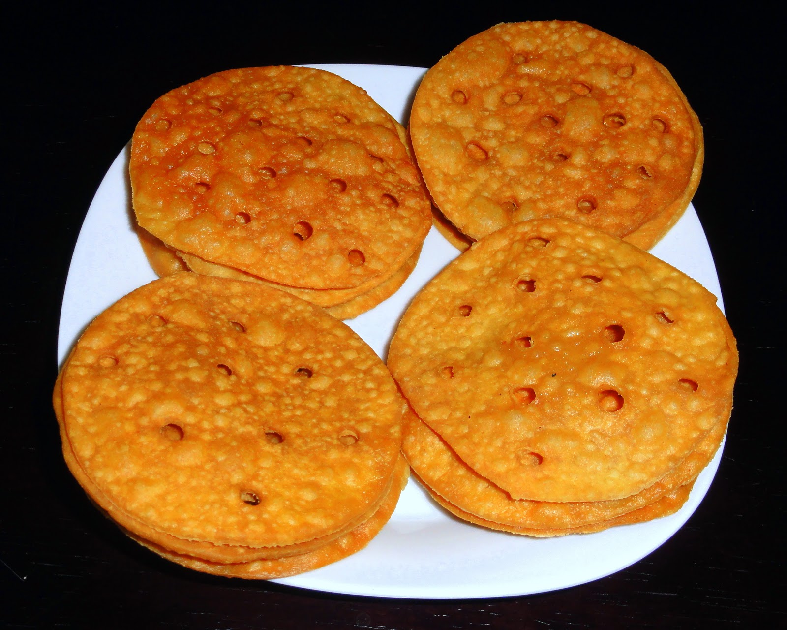 Harsha's Kitchenette: Sweet Crispy Puri